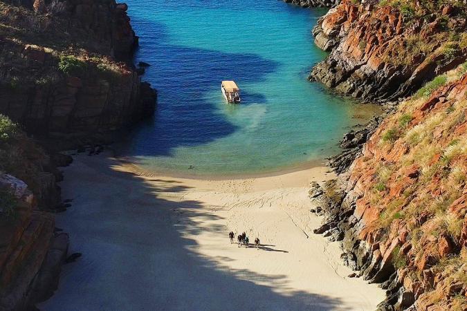 Oolin Sunday Island Cultural Tours | Broome Visitor Centre